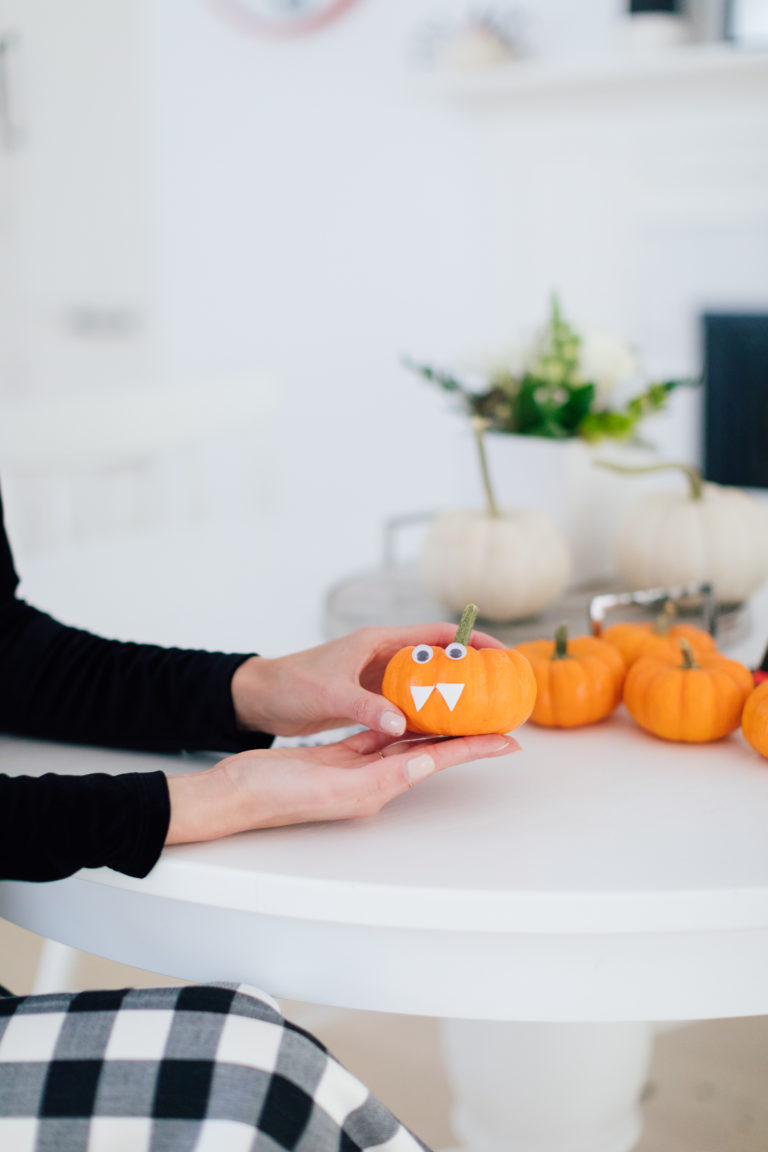 Halloween Craft: DIY Pumpkin Spiders - Happily Eva After